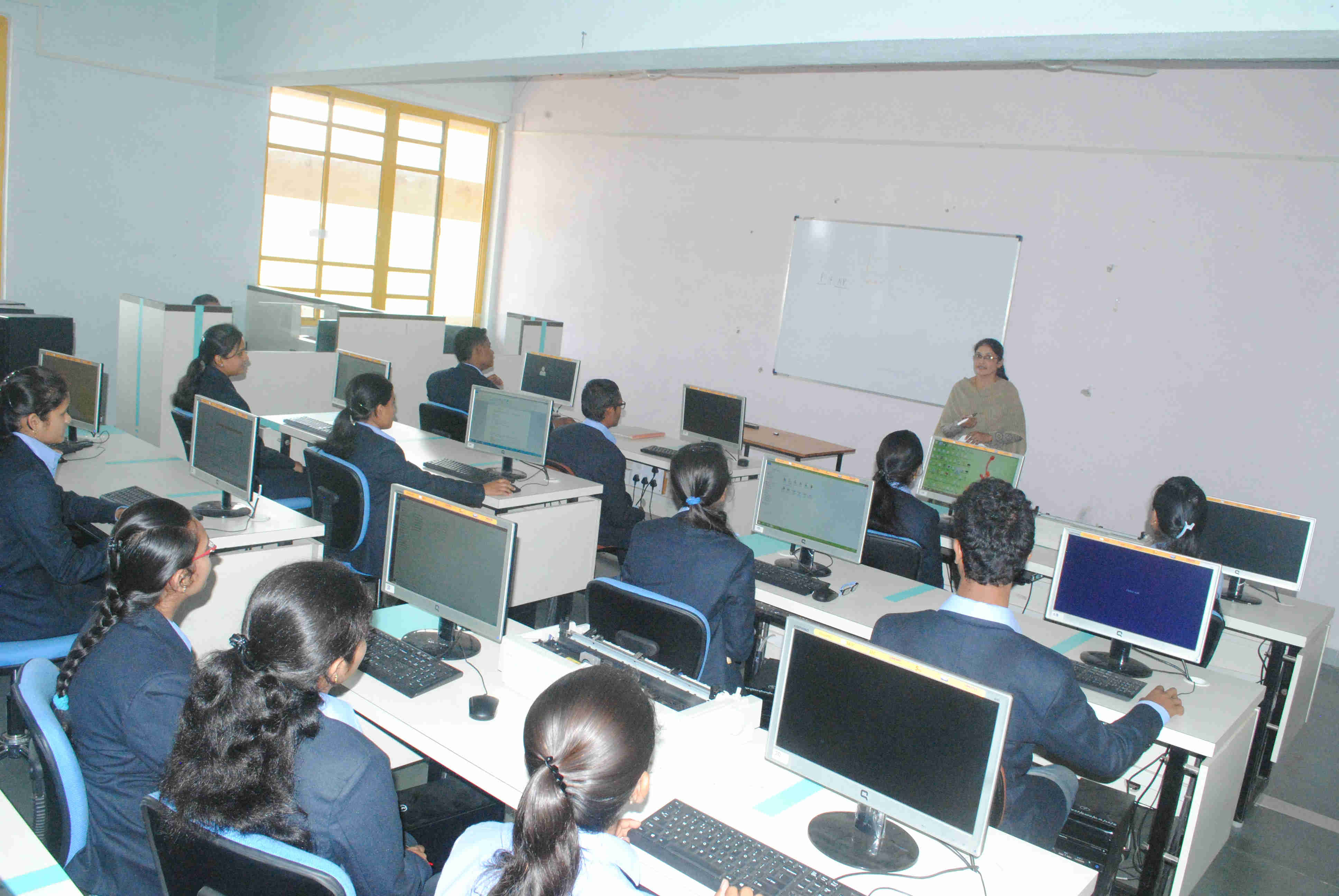 Use Of Computer In Science Laboratory at Frances Storey blog